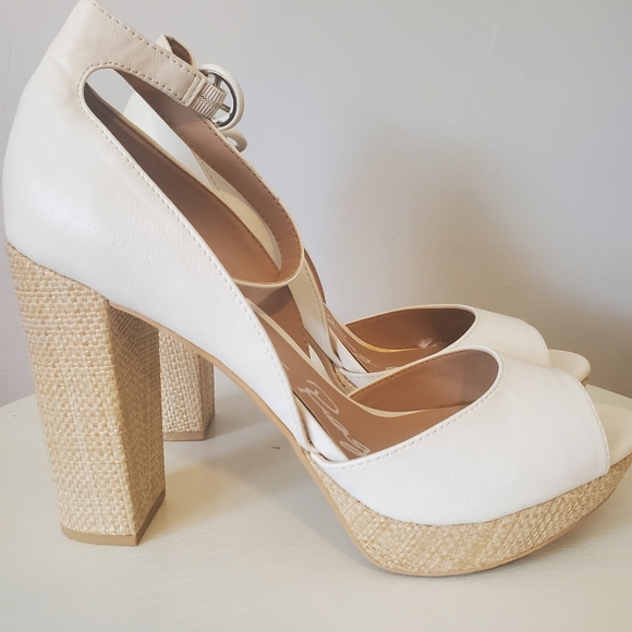American Rage | Shoes | American Rage White And Tan Opened Toed ...